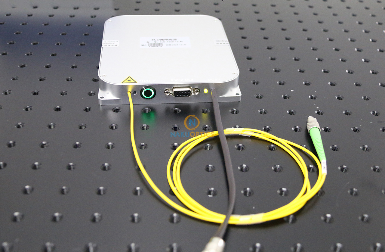 1550nm 5mW/10mW SLD LIght Source SM Fiber Output - NakuOptics