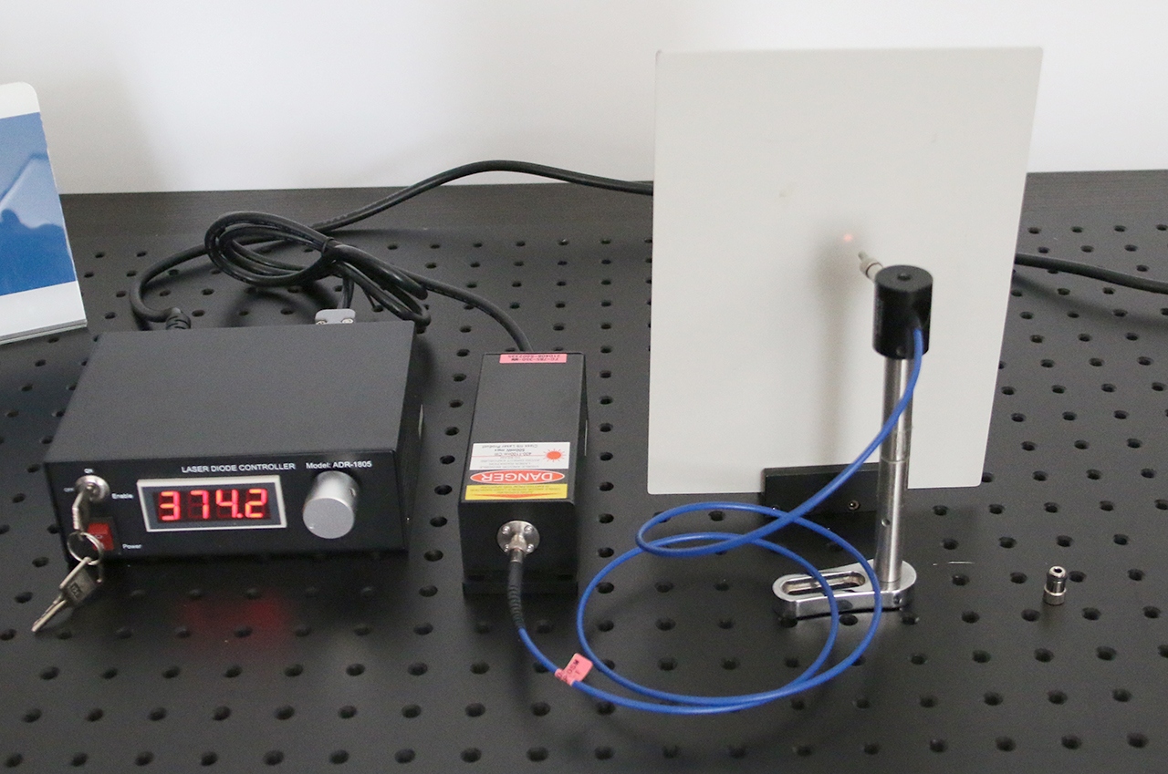 785nm 500mW 0.2nm Narrow Line-width Raman Fiber Laser Source - NakuOptics